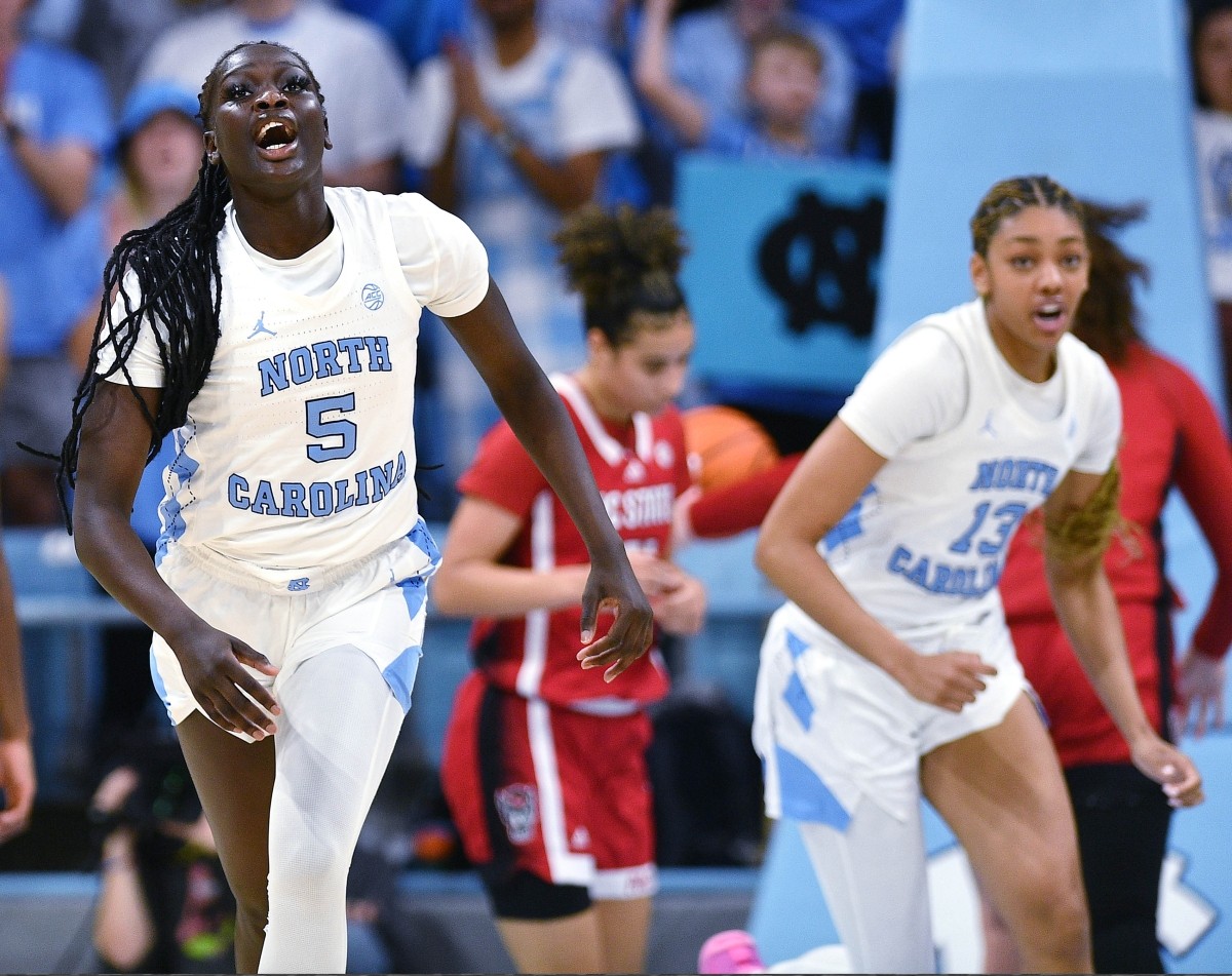Unc Womens Basketball Runs Over No 6 N C State Led By 23 From Lexi