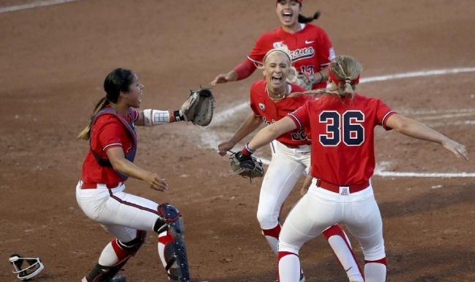 Looking At Each Team In The Womens College World Series Field