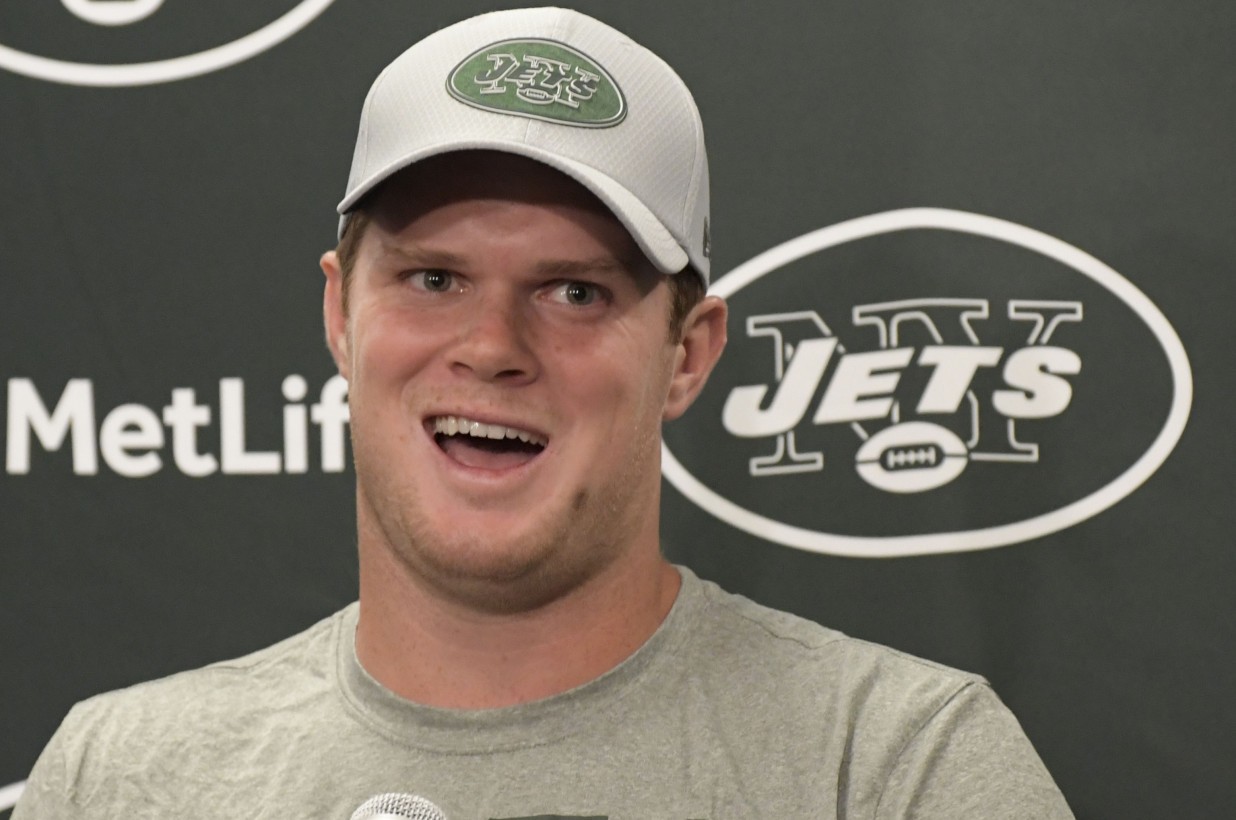 Jets officially begin the Sam Darnold era