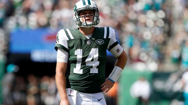 Rookie Sam Darnold's two interceptions undercut Jets