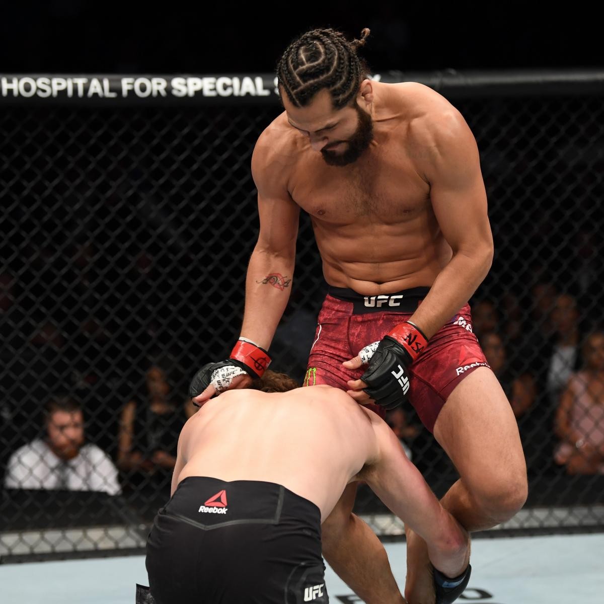 Watch Jorge Masvidals Flying Knee Set Ufcs Fastest Ever Knockout In 5