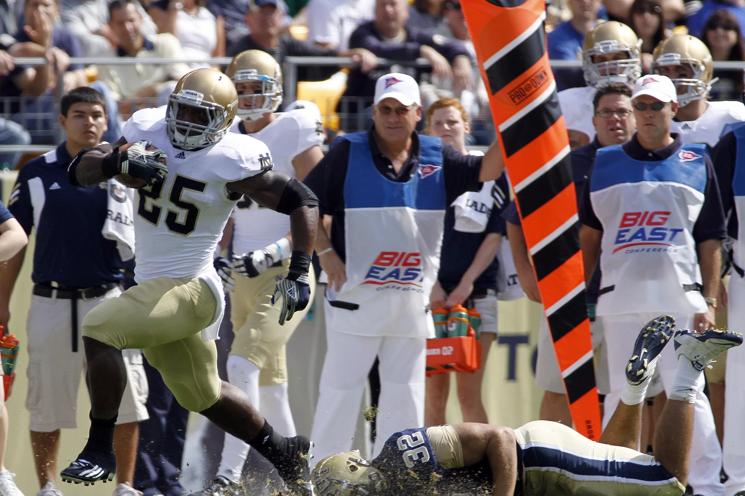 Notre Dame Football The Top 5 Running Back Performances Of The Brian