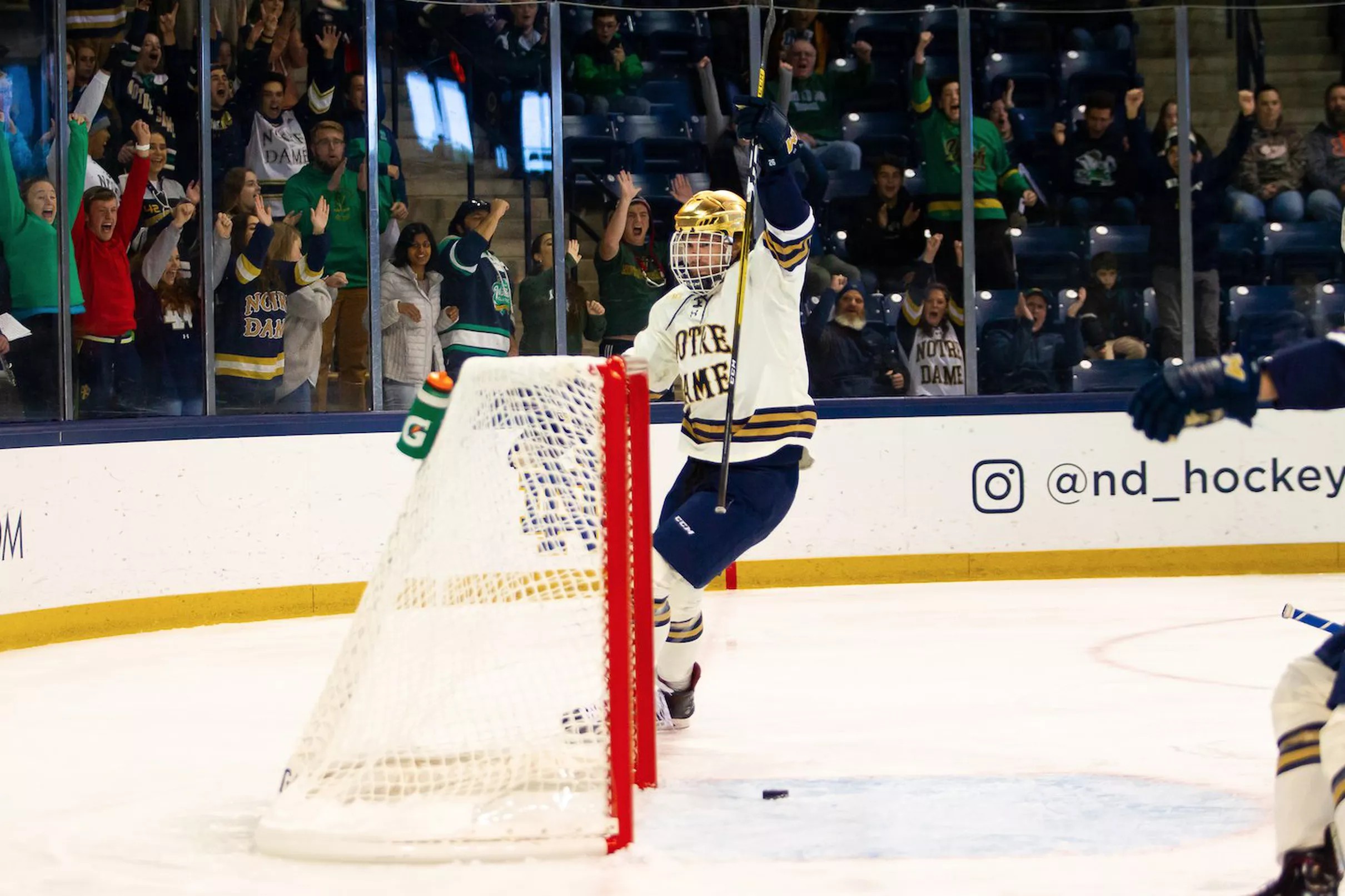 Notre Dame Hockey Beats Air Force, Sweeps Series Notre Dame Hockey Beats Air Force, Sweeps Series