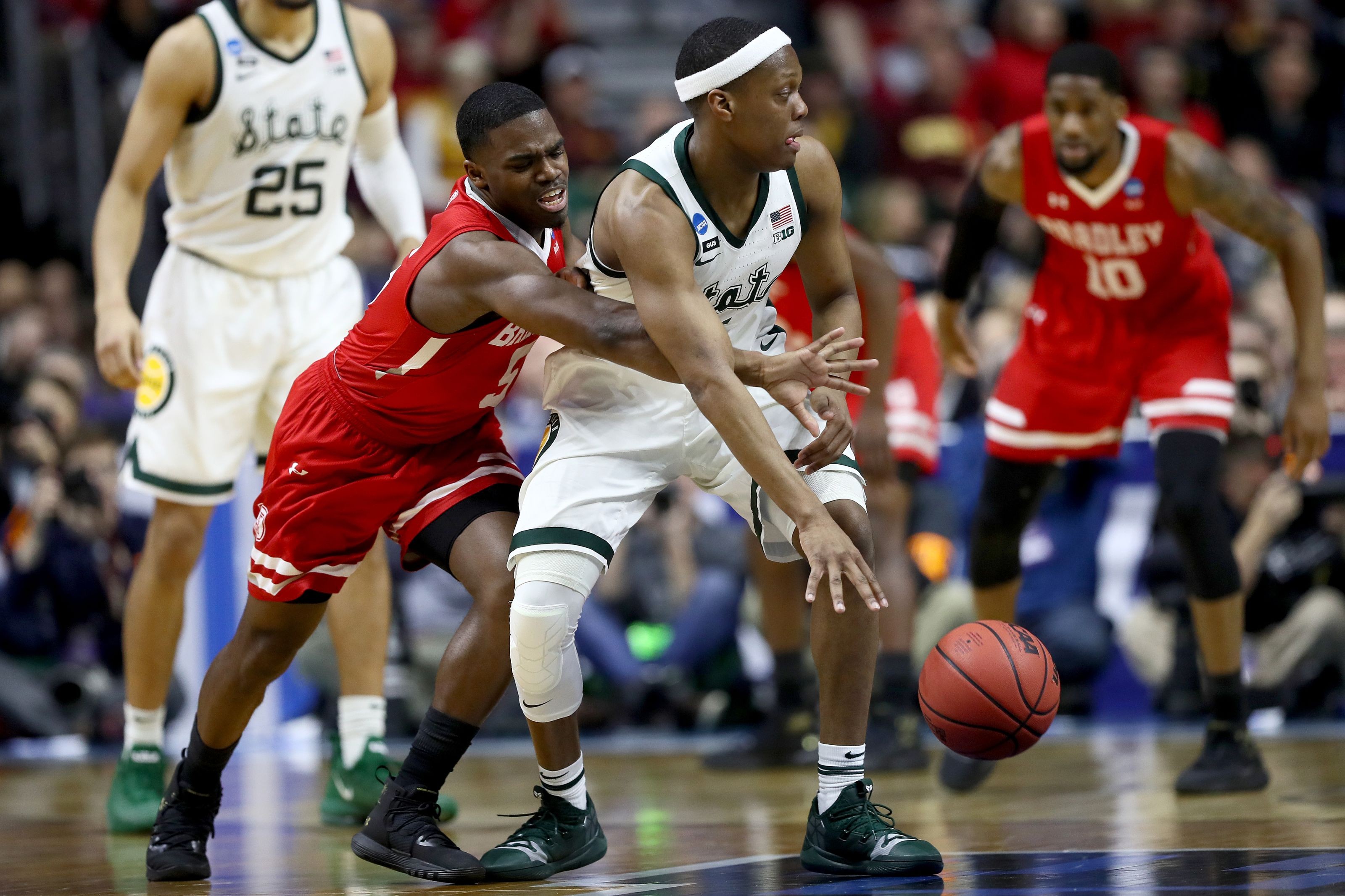 Michigan State Basketball 3 Thoughts From Tight Win Over Bradley michigan-state-basketball-3-thoughts-from-tight-win-over-bradley