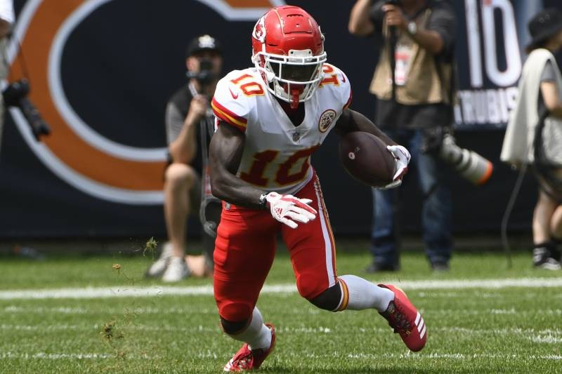 Tyreek Hill, Travis Kelce, More Fantasy Impact After Patrick Mahomes' Injury