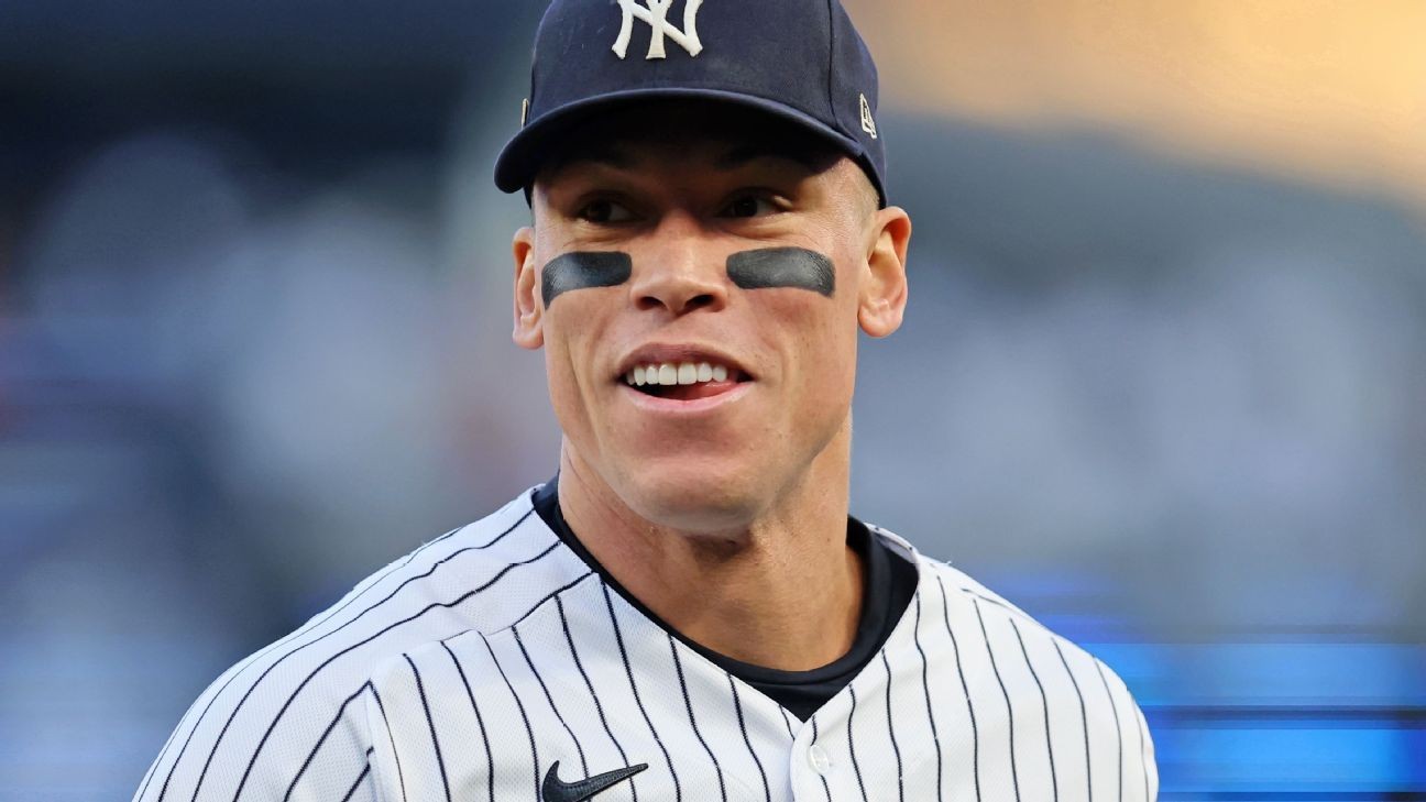 Aaron Judge agrees to 9-year, $360M deal to stick with Yankees, per report Aaron Judge agrees to 9-year, $360M deal to stick with Yankees, per report