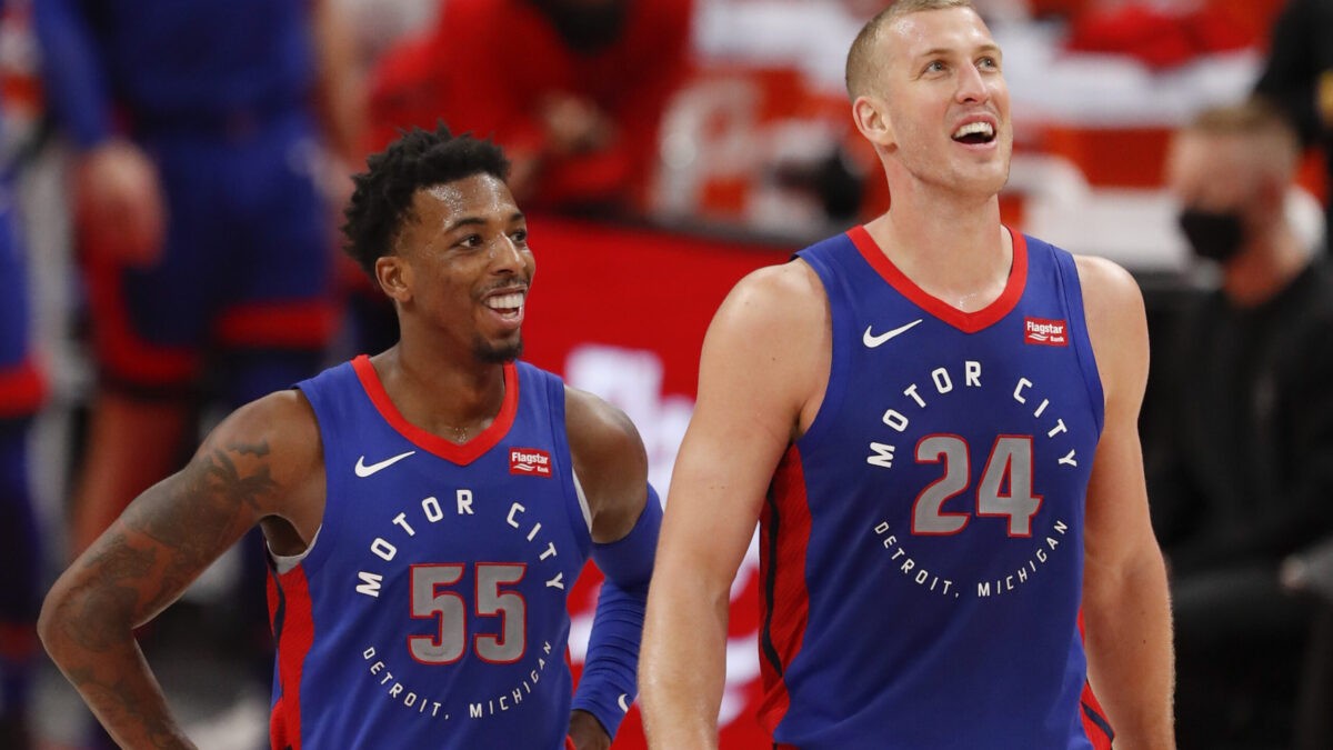 Mason Plumlee In Blake Griffin Out Sunday Night