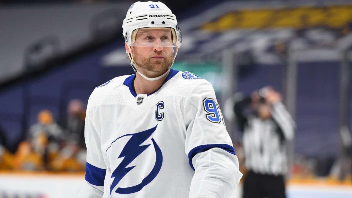 Lightning Sniper Steve Stamkos May Miss Saturdays Game Vs Panthers