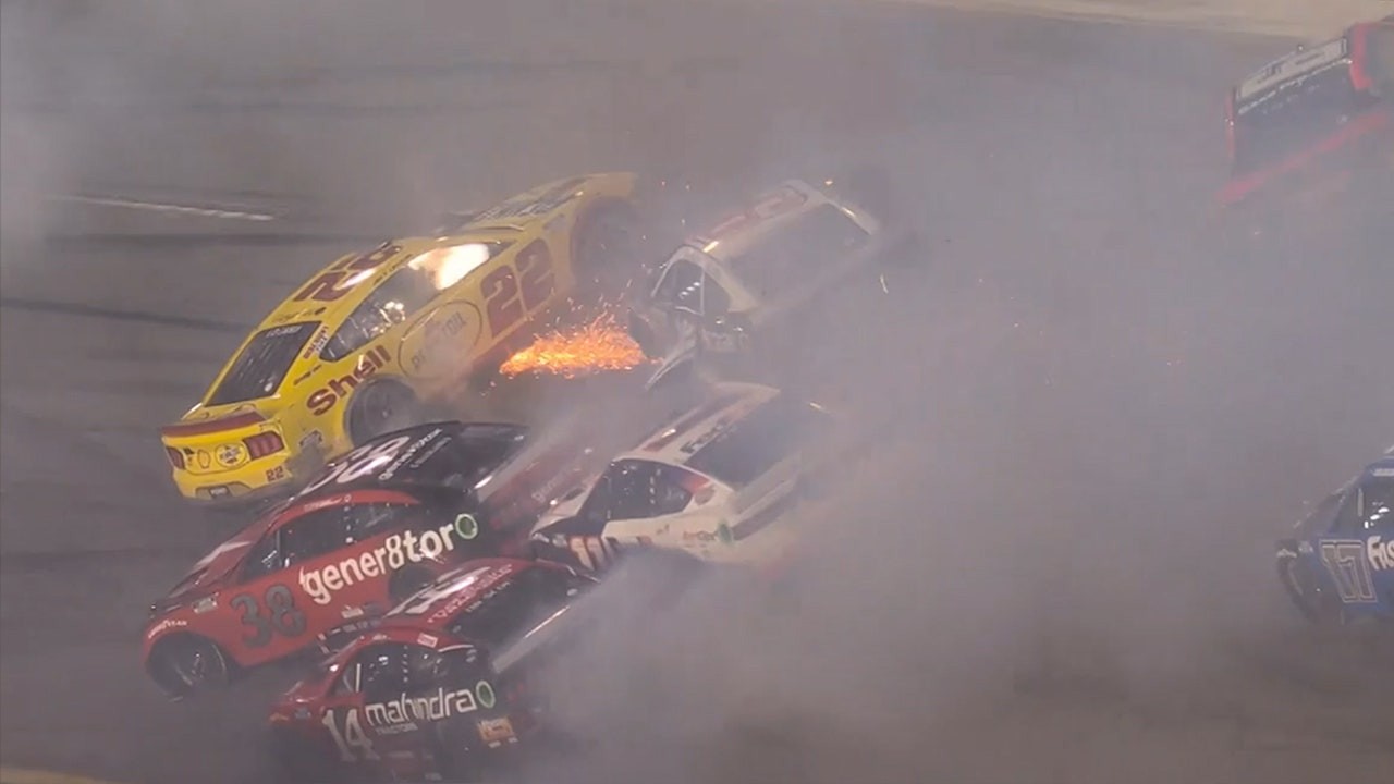 William Byron Wins Daytona 500 After Massive Crash Wrecks Half The Field