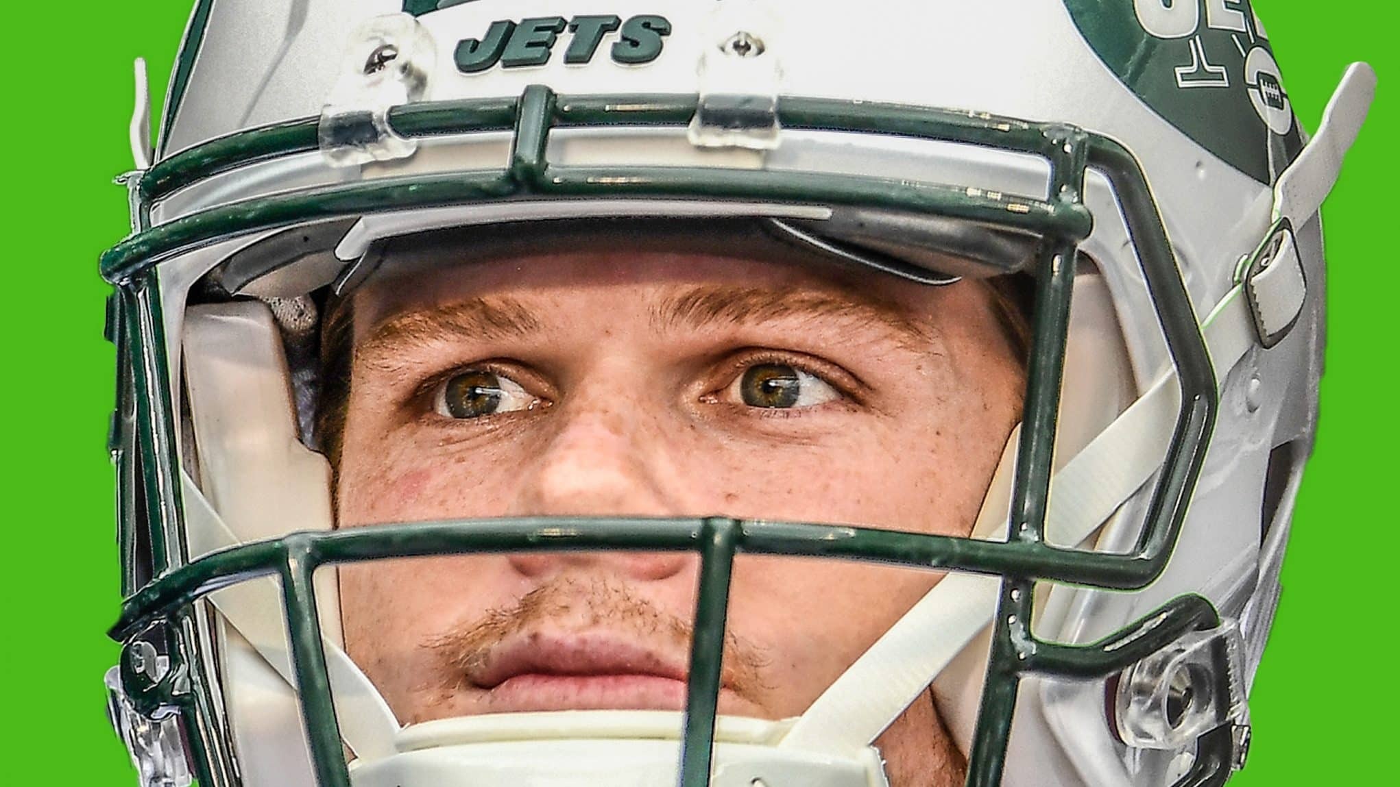 New York Jets QB Sam Darnold studying video of Peyton Manning