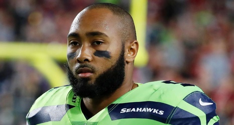 Wright move: LB decides to stay with Seahawks