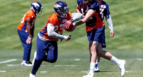 Devontae Booker's return expected in Week 3 against Bills