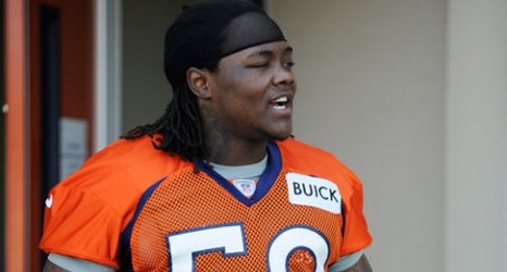 Trevathan's season over after latest knee injury (The Associated Press)