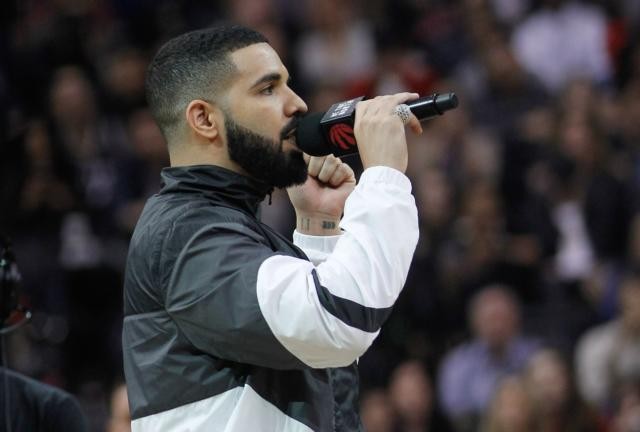 Lakers News: Drake Wears Kobe Bryant Minneapolis Jersey To 2000s-Themed ...