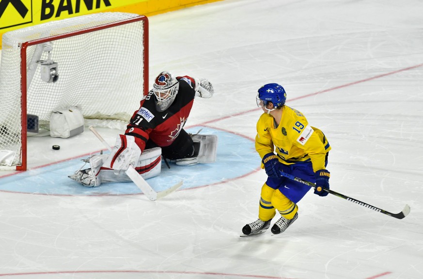 Sweden wins world ice hockey championship on penalties over Canada