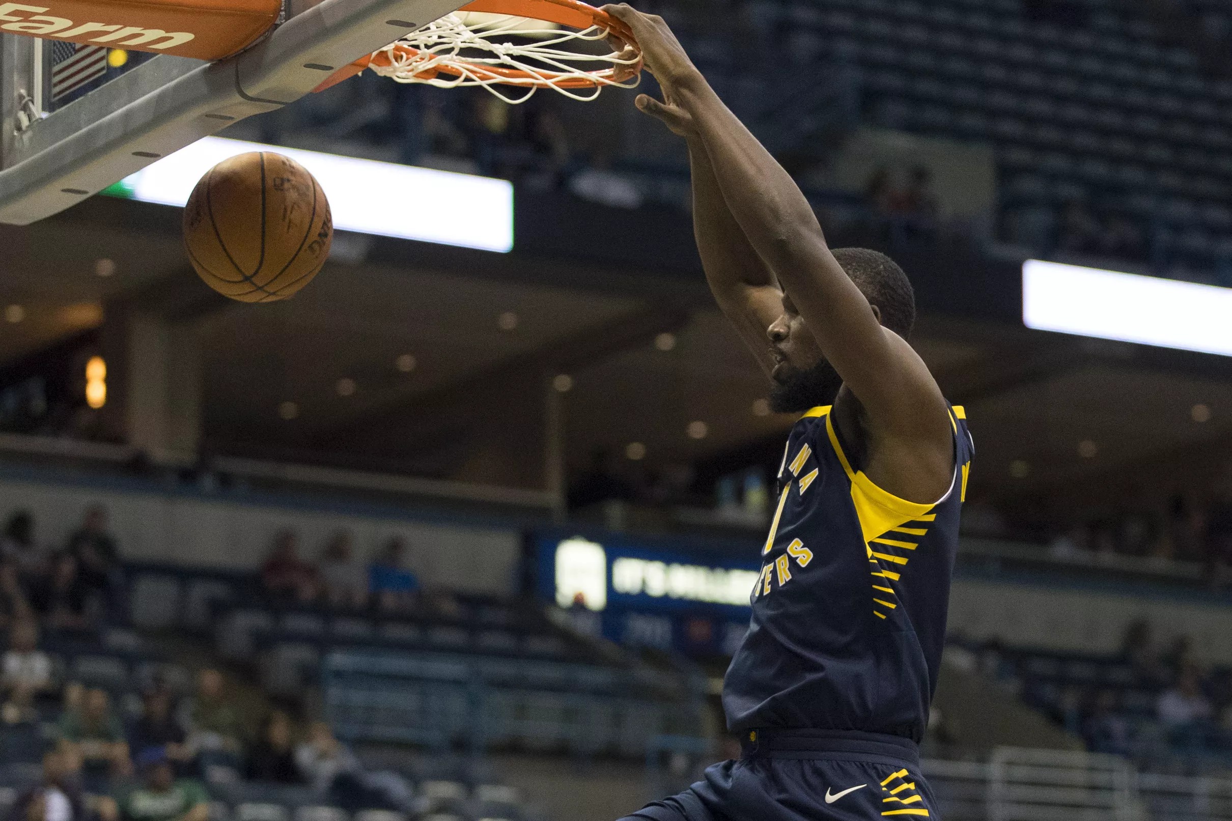 Pacers sign Alex Poythress for remainder of the season