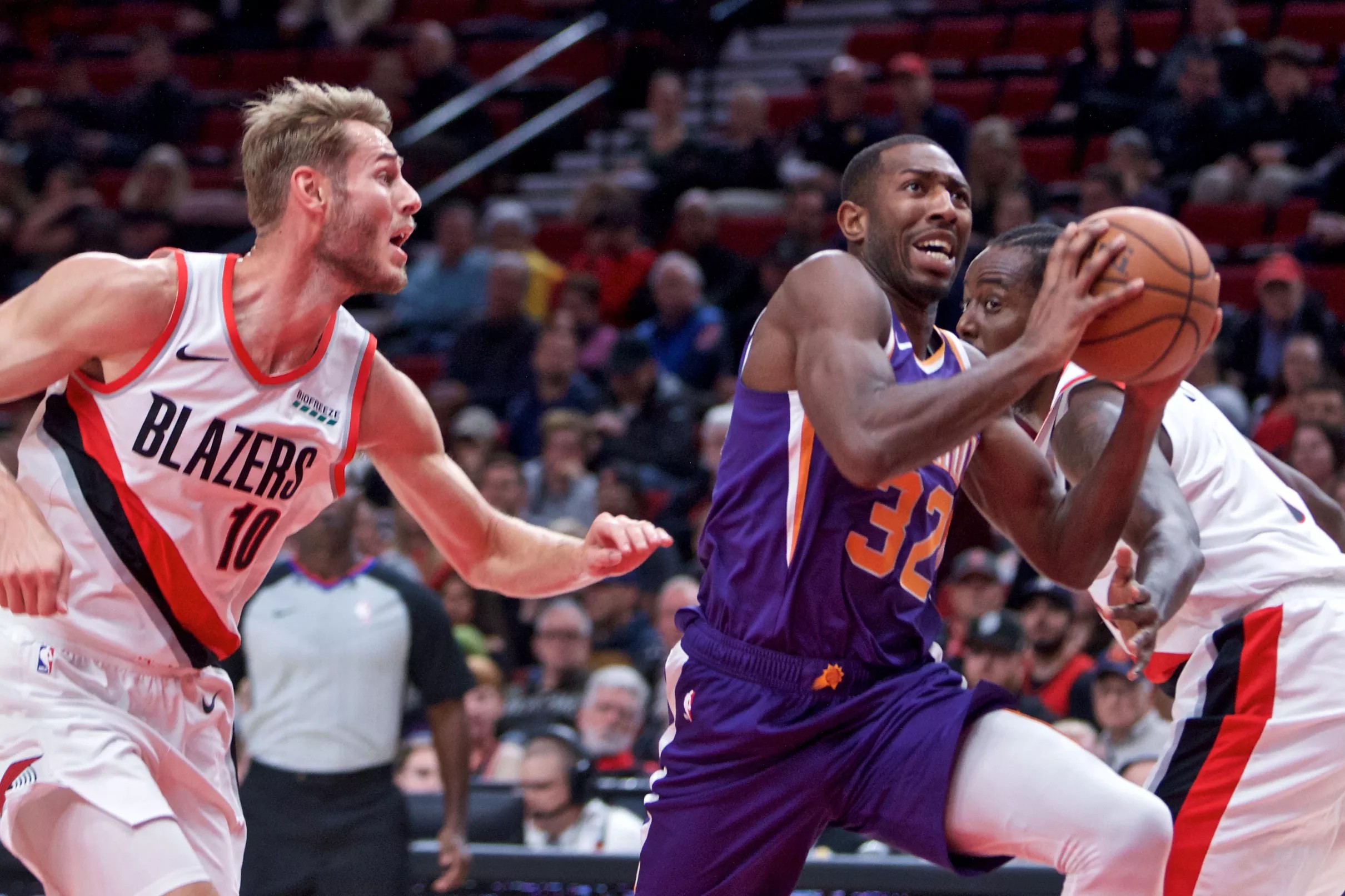 Report: Pacers expected to sign Davon Reed to two-way contract