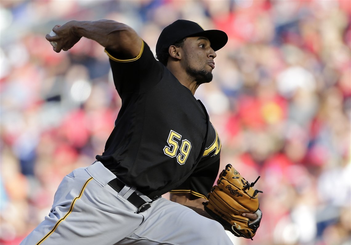Pirates release right-hander Angel Sanchez