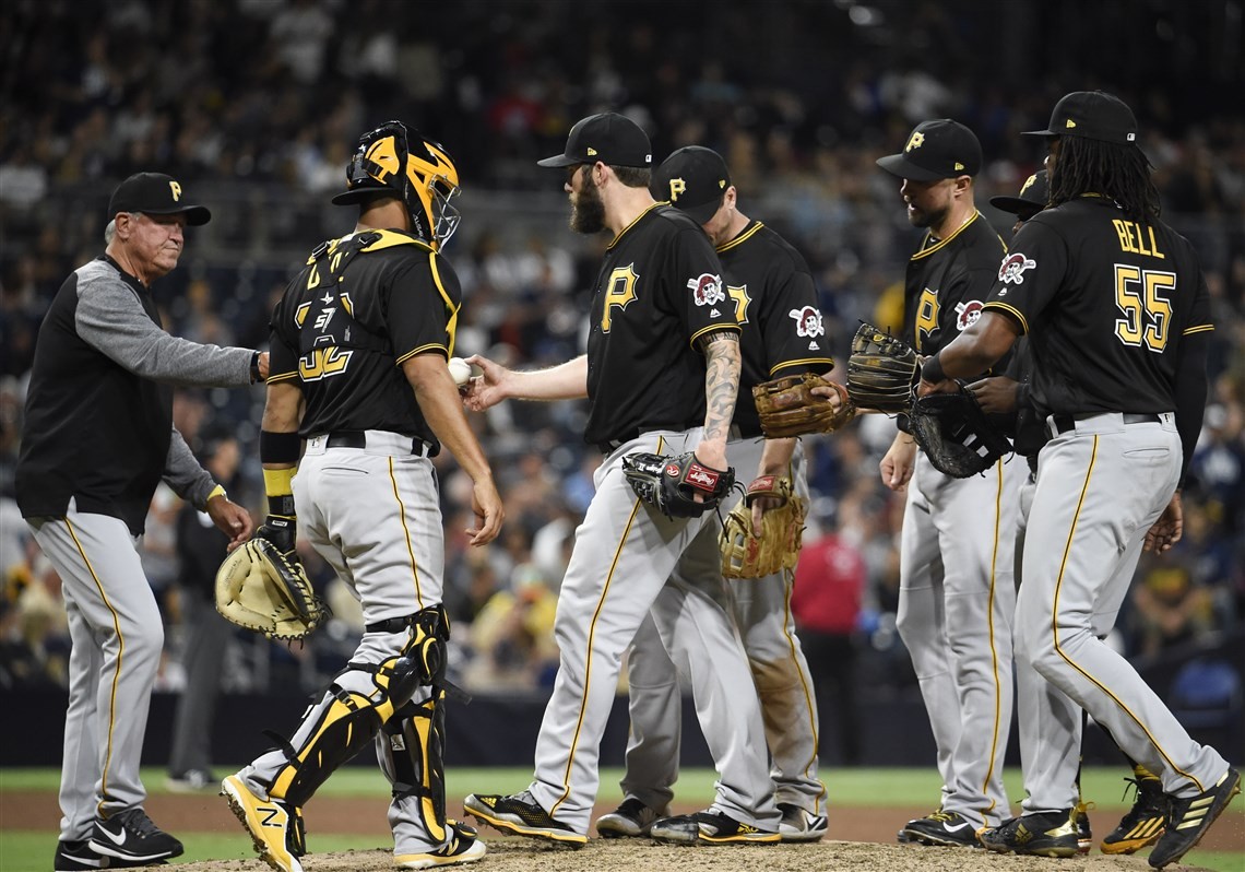 Pirates unable to complete rally in 4-3 loss to Padres