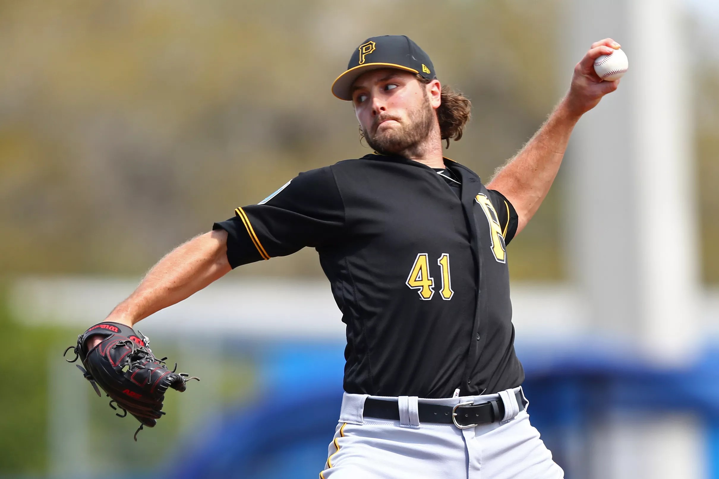 Kevin Siegrist elects free agency