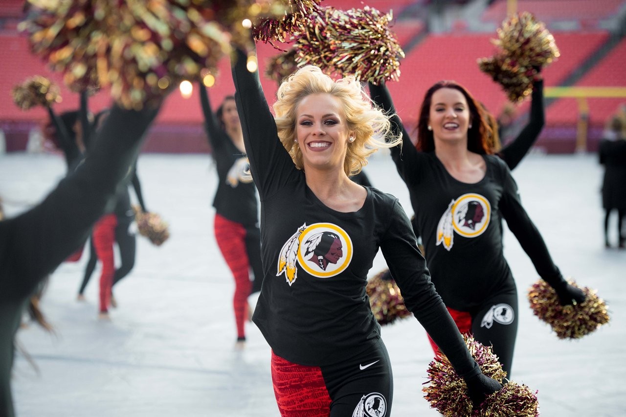 PHOTOS: Cheerleaders Warm Up For Cardinals