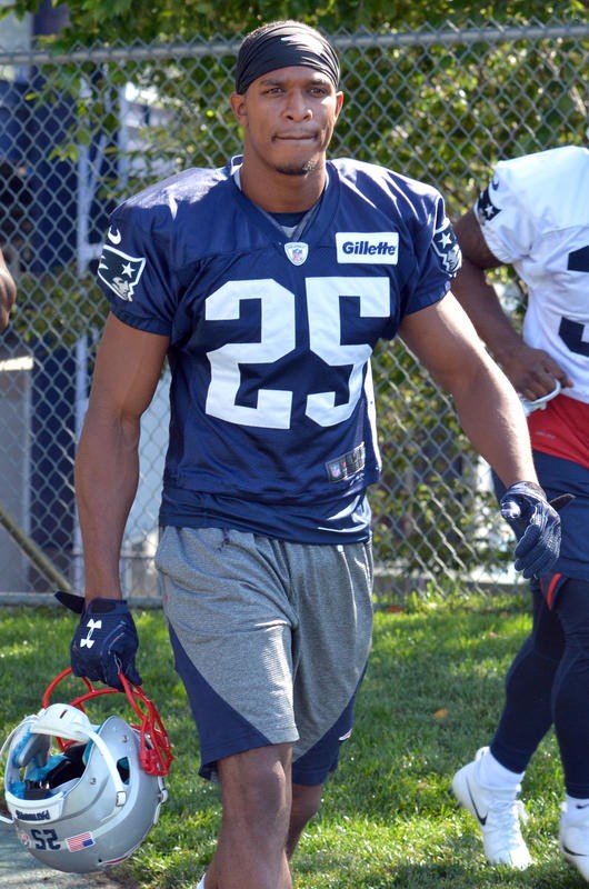 Eric Rowe, Brian Hoyer participate in practice