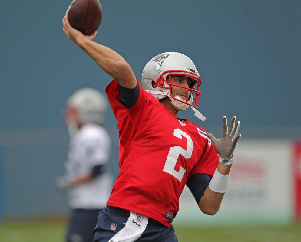 Brian Hoyer, Eric Rowe participate in Patriots practice