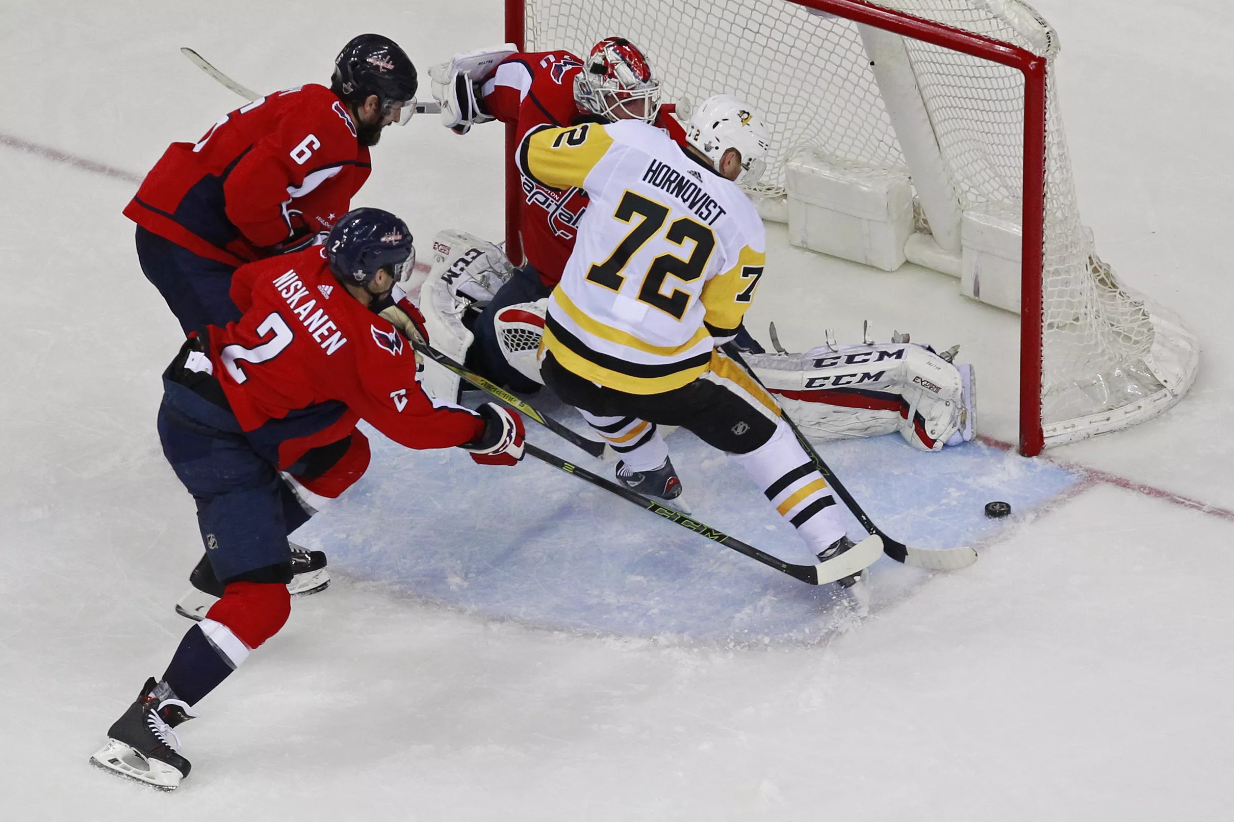 Monday Caps Clips: Split Happens