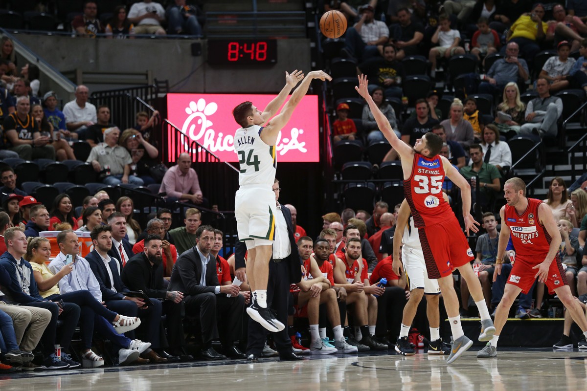 Grayson Allen lights it up in his first NBA game with 5 3-pointers and ...