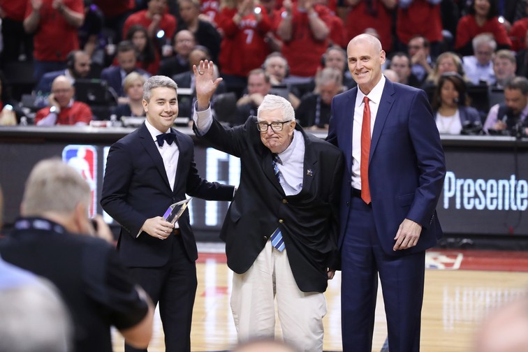 Frank Layden receives the 2019 Chuck Daly Lifetime Achievement Award