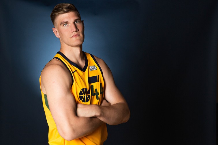 Jazz waive Isaac Haas