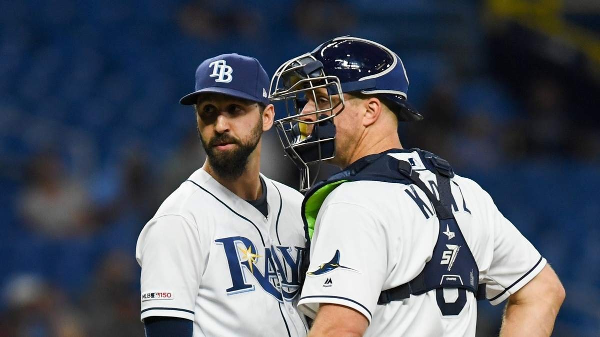 What’s wrong with Rays reliever Chaz Roe?