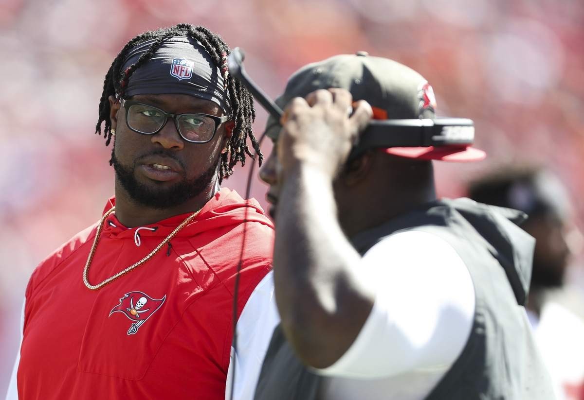 Gerald McCoy visits Carolina Panthers today, decision early as Friday