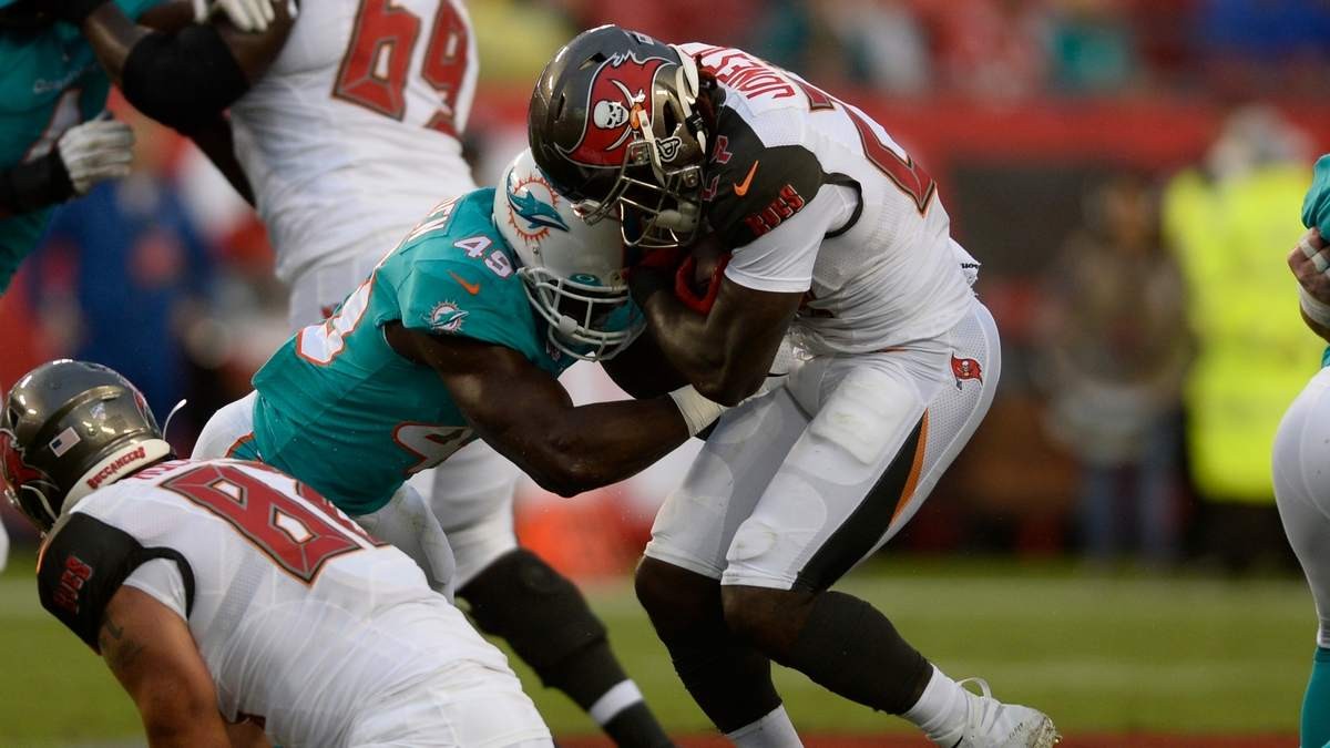 Bucs running back Ronald Jones returns to practice