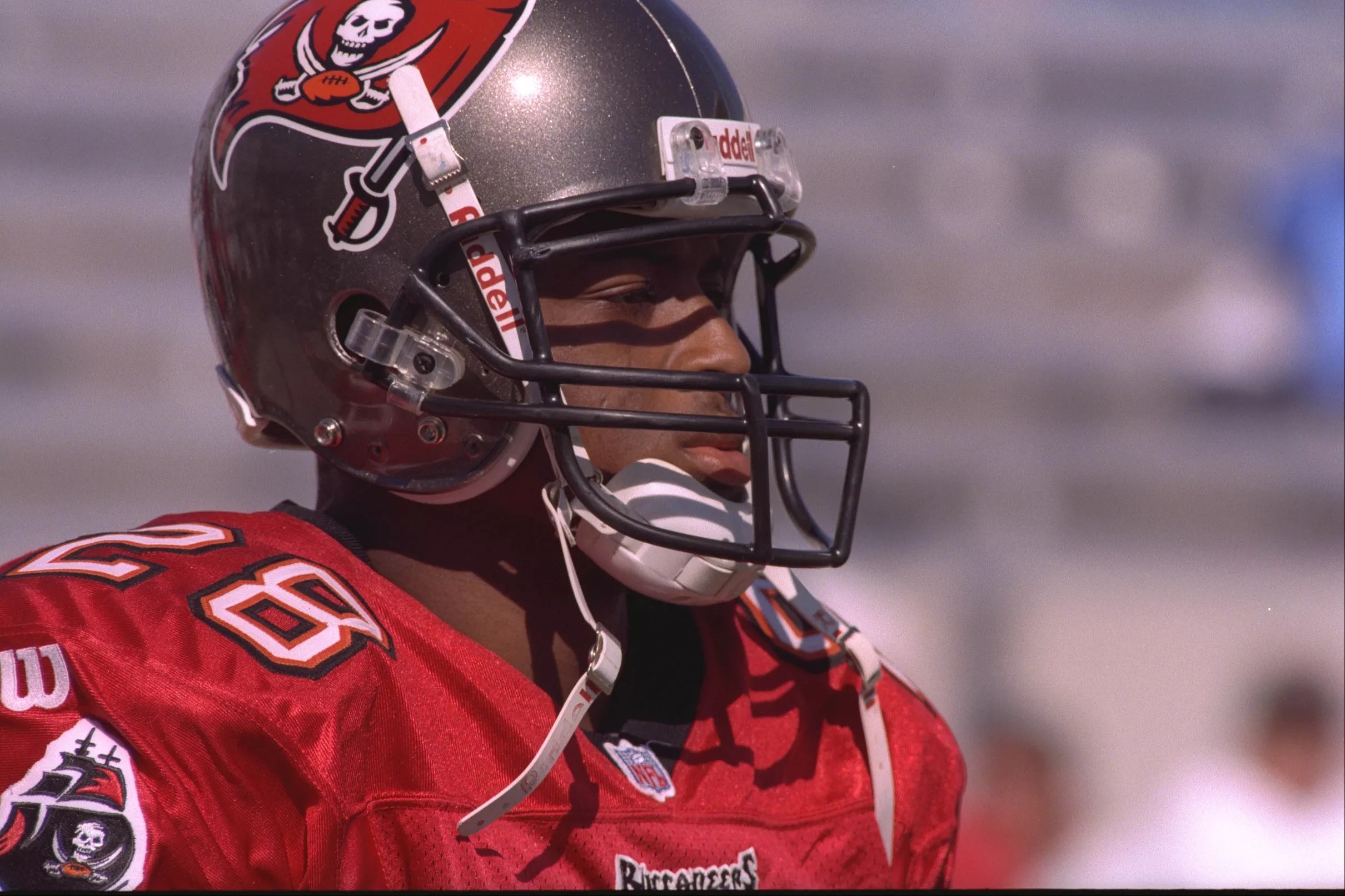 Warrick Dunn receives the Muhammad Ali Legacy Award