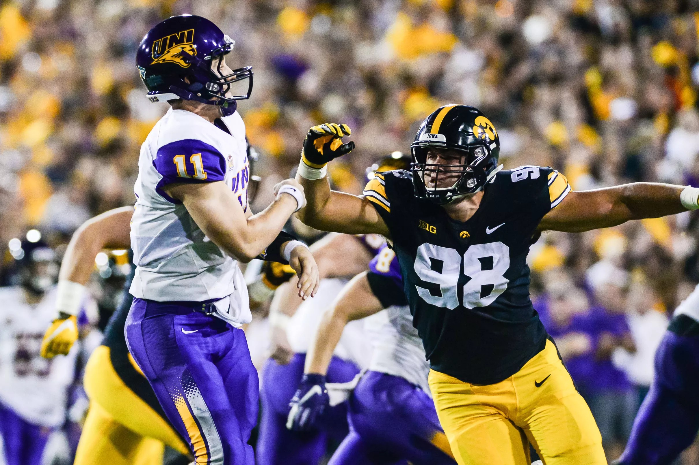 Three things you need to know about new Buccaneers DE Anthony Nelson