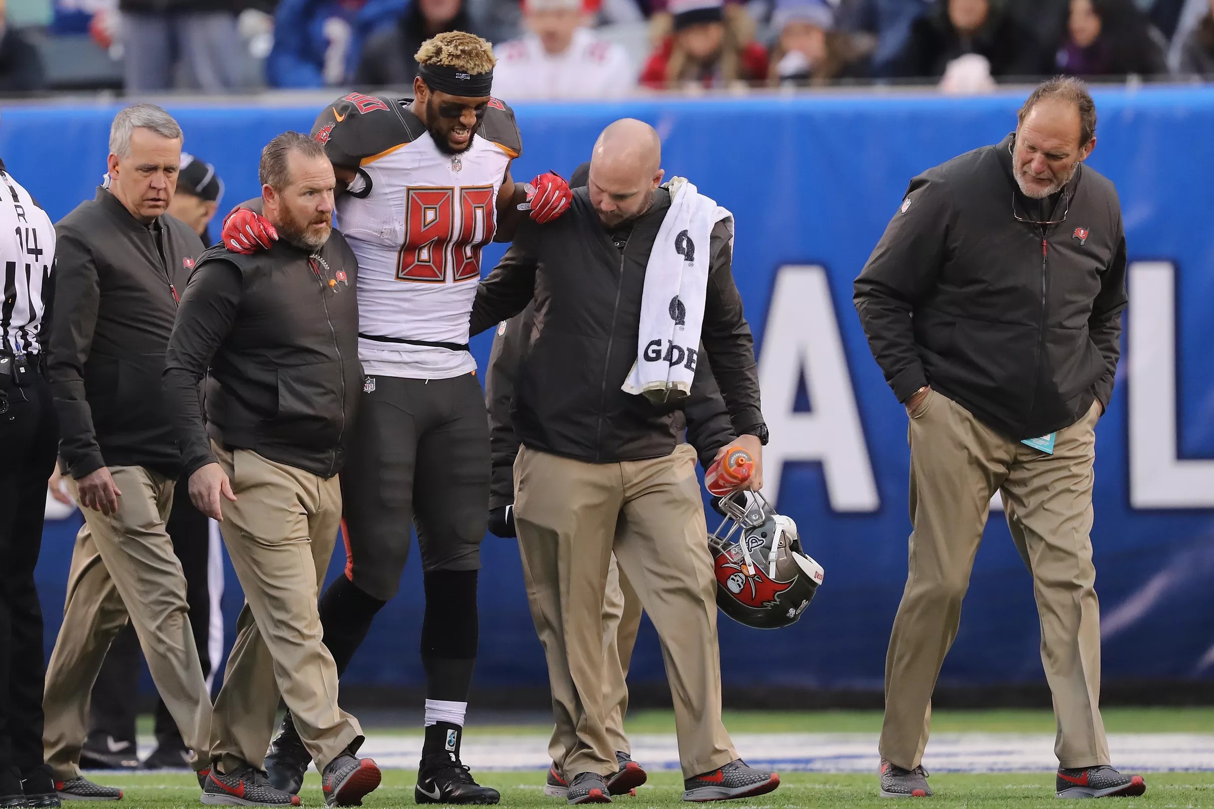 Tight end O.J. Howard placed on I.R.