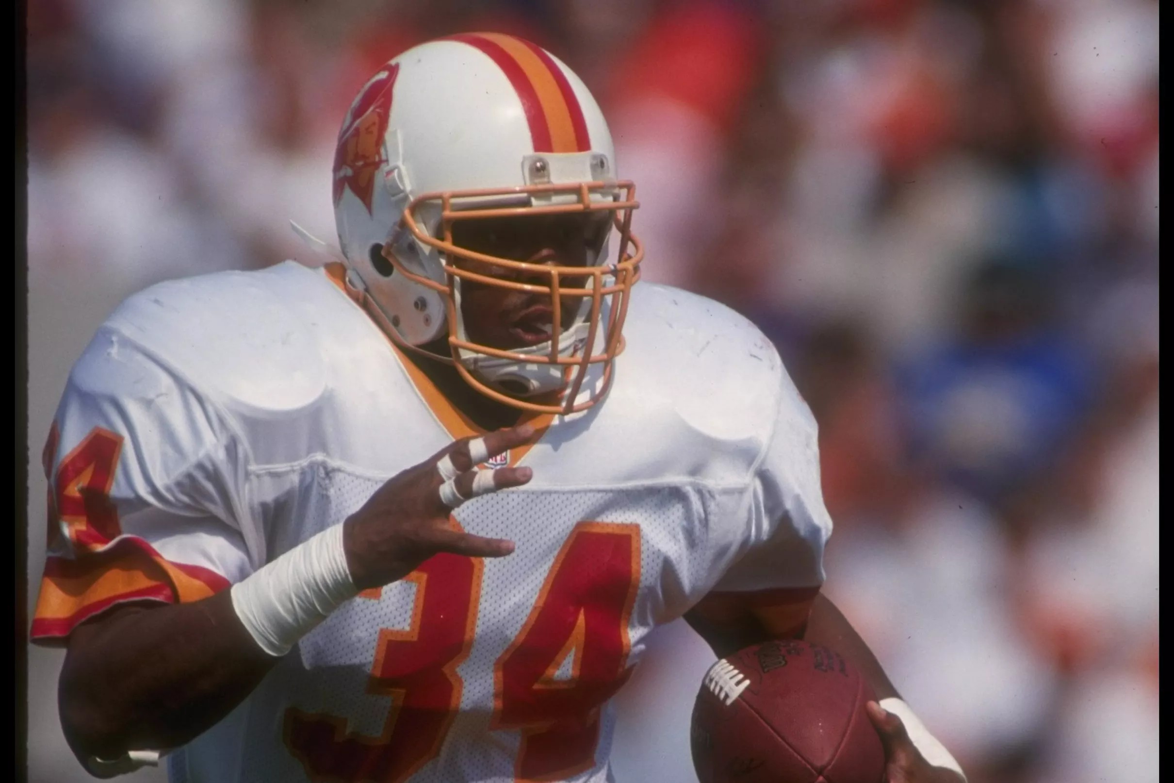 Former Bucs Running Back Reggie Cobb Passes Away At 50