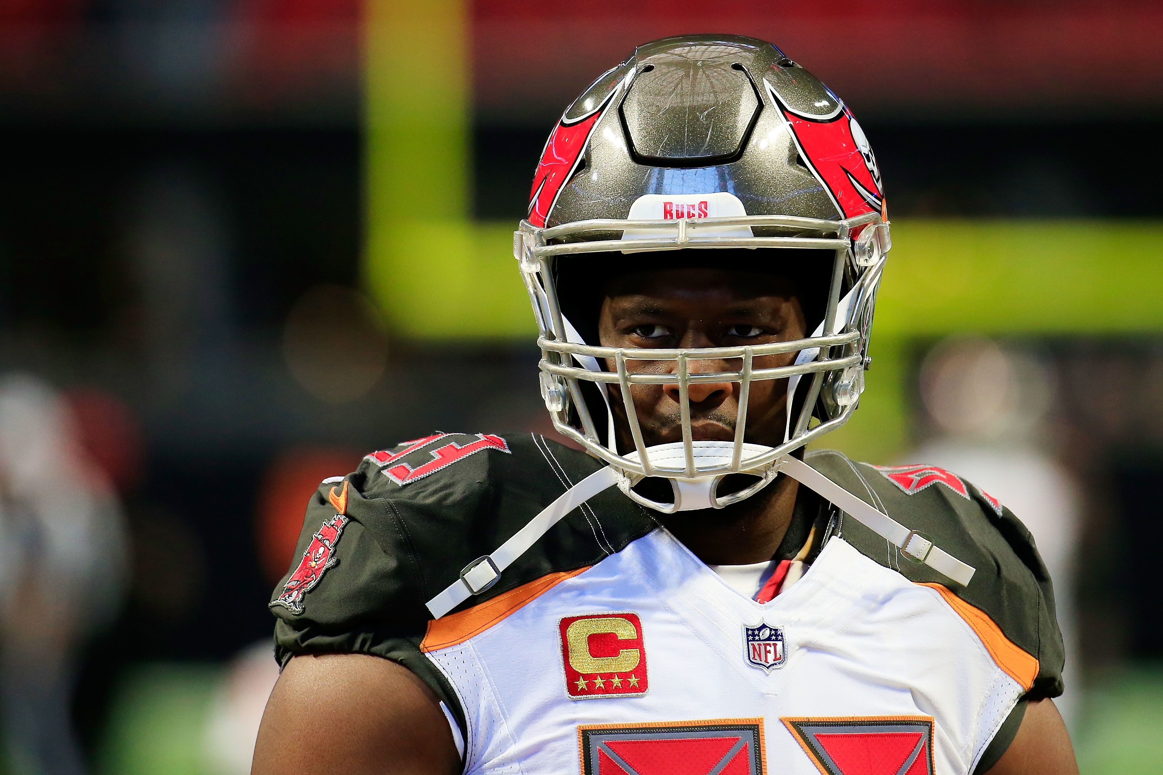 Tampa Bay Buccaneers: Gerald McCoy visits with Carolina Panthers