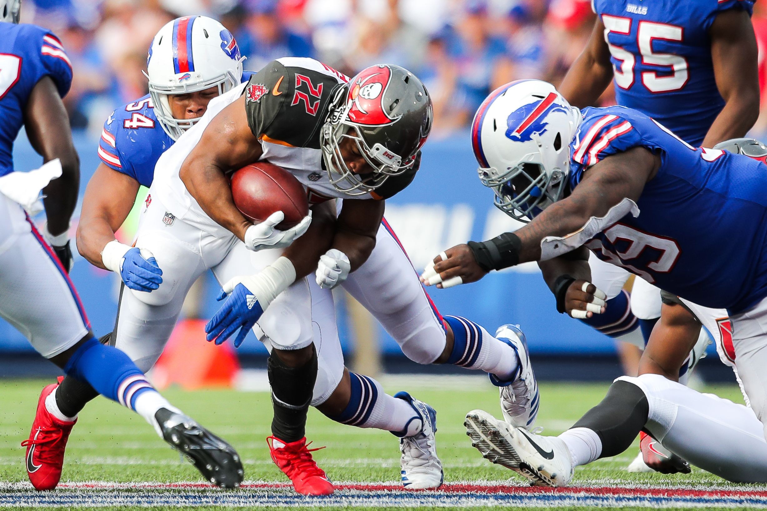 Buccaneers’ backfield problems lie with the offensive line