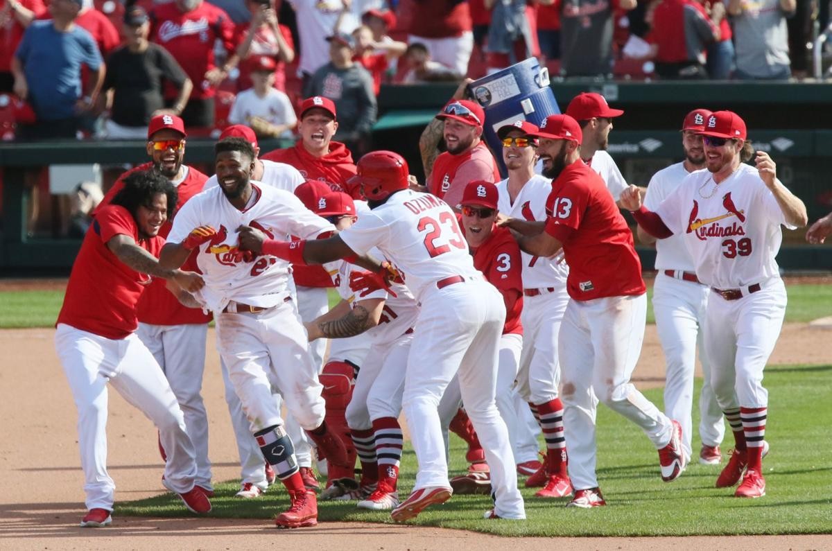 Versatile Fowler drives in winner for Cardinals