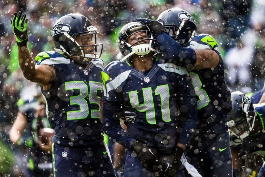 Wet, windy weather could ground Seahawks, Falcons