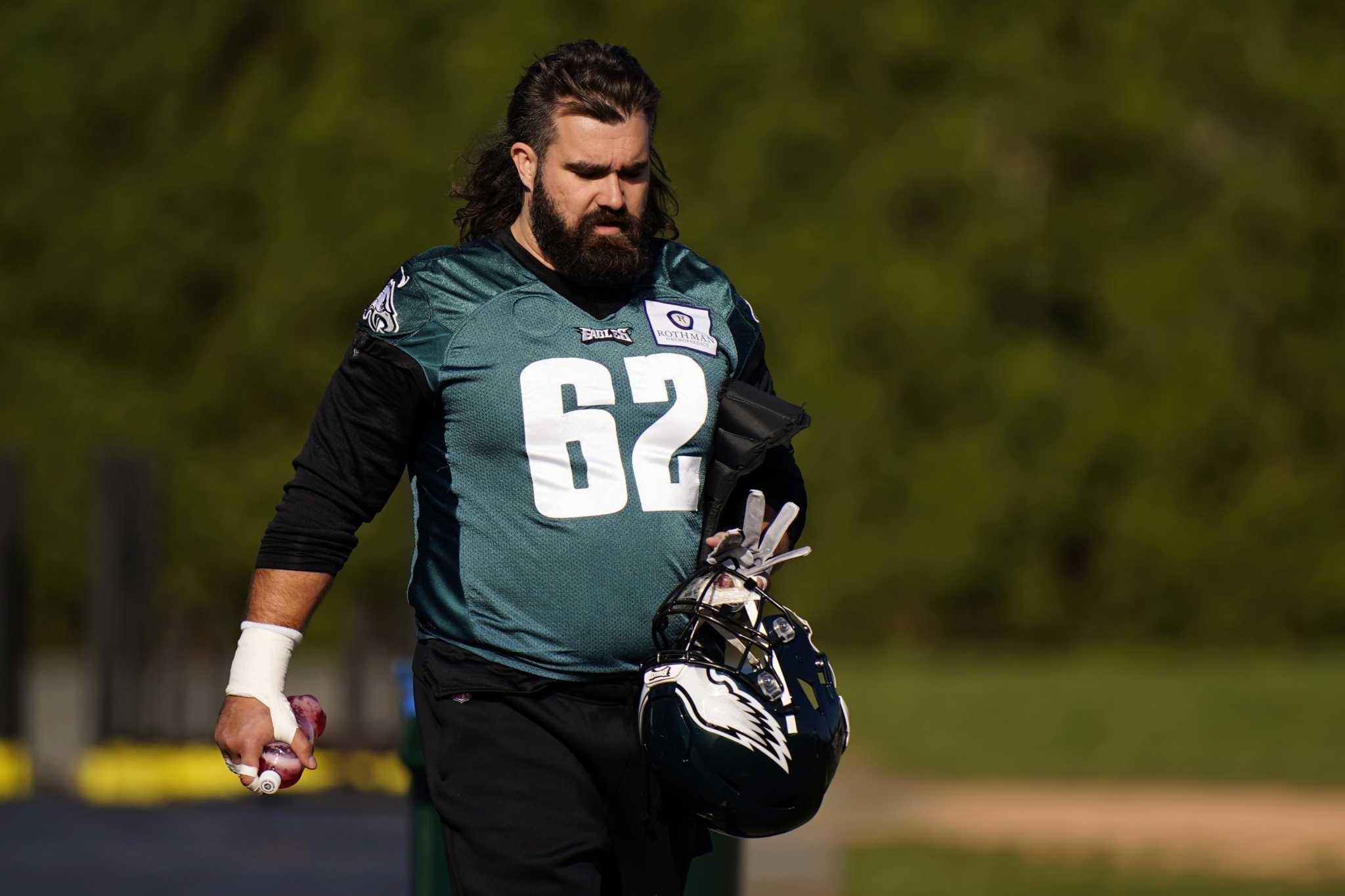Eagles center Jason Kelce set to make 100th straight start
