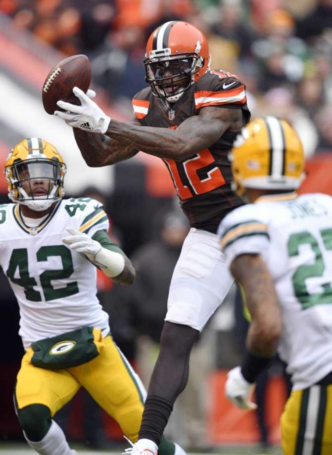 The Latest: Josh Gordon scores his 1st TD in nearly 4 years
