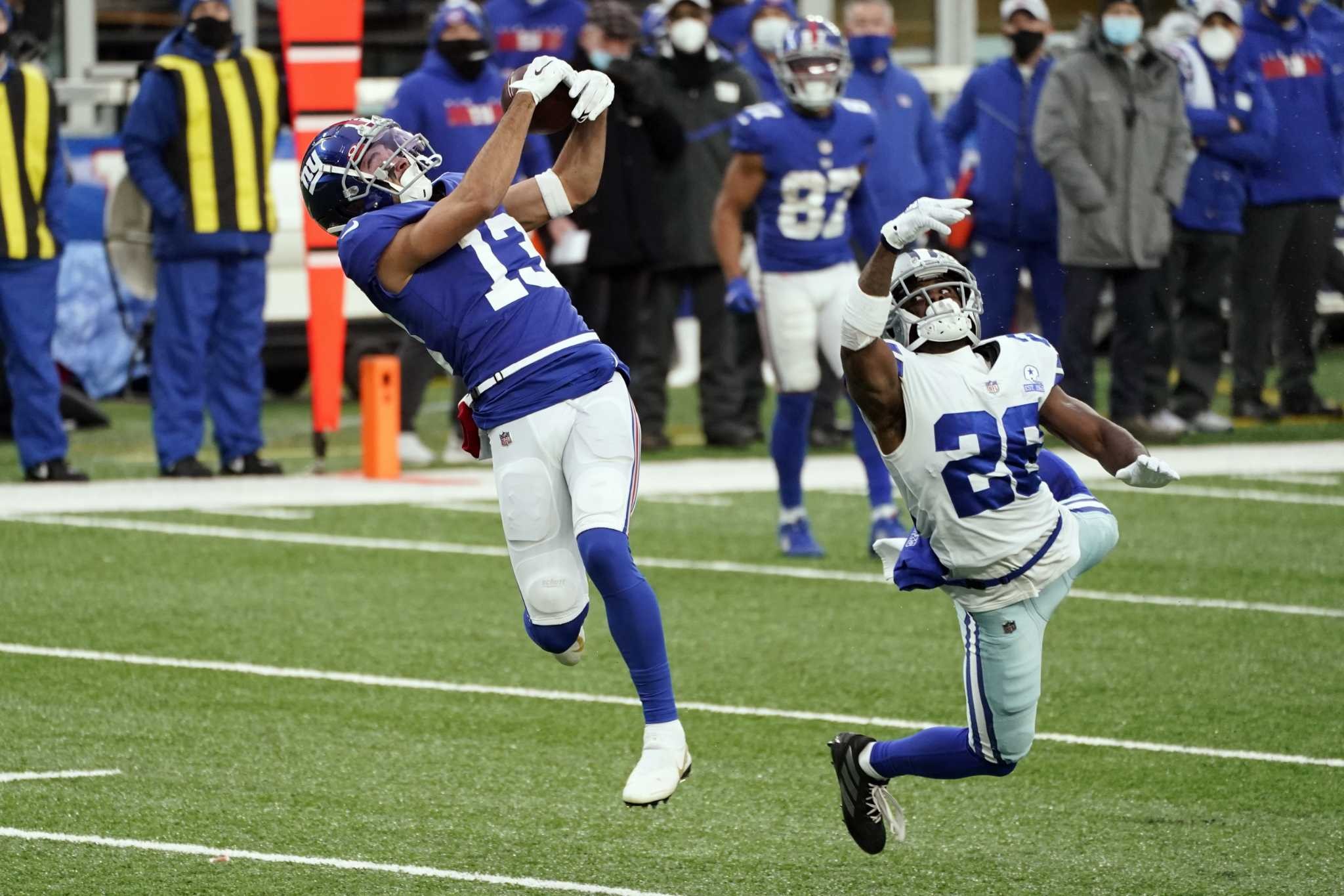 The Latest: Jones, Giants roll to brink of playoff history
