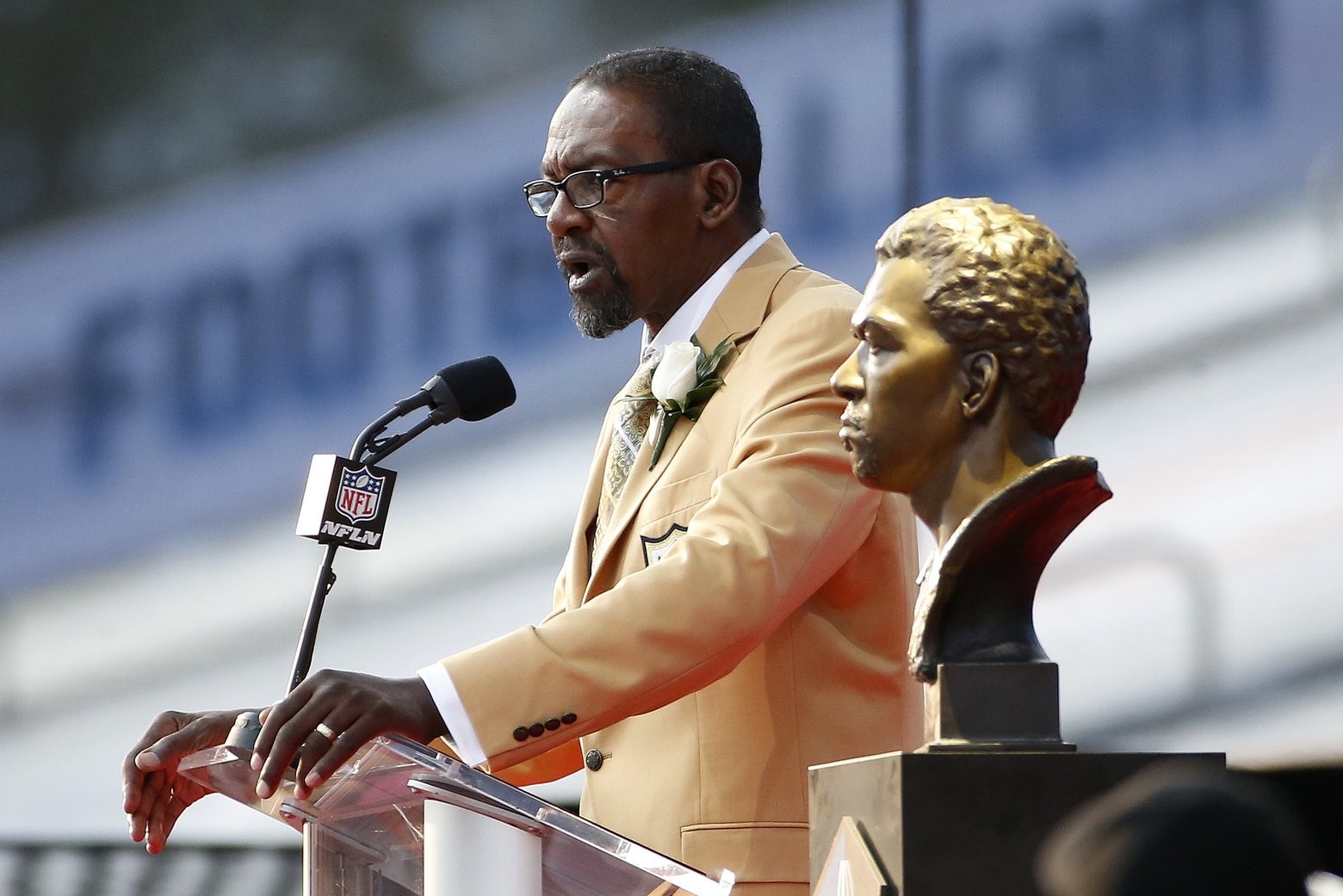 Watch: Seahawk great Kenny Easley inducted to Pro Football Hall of Fame