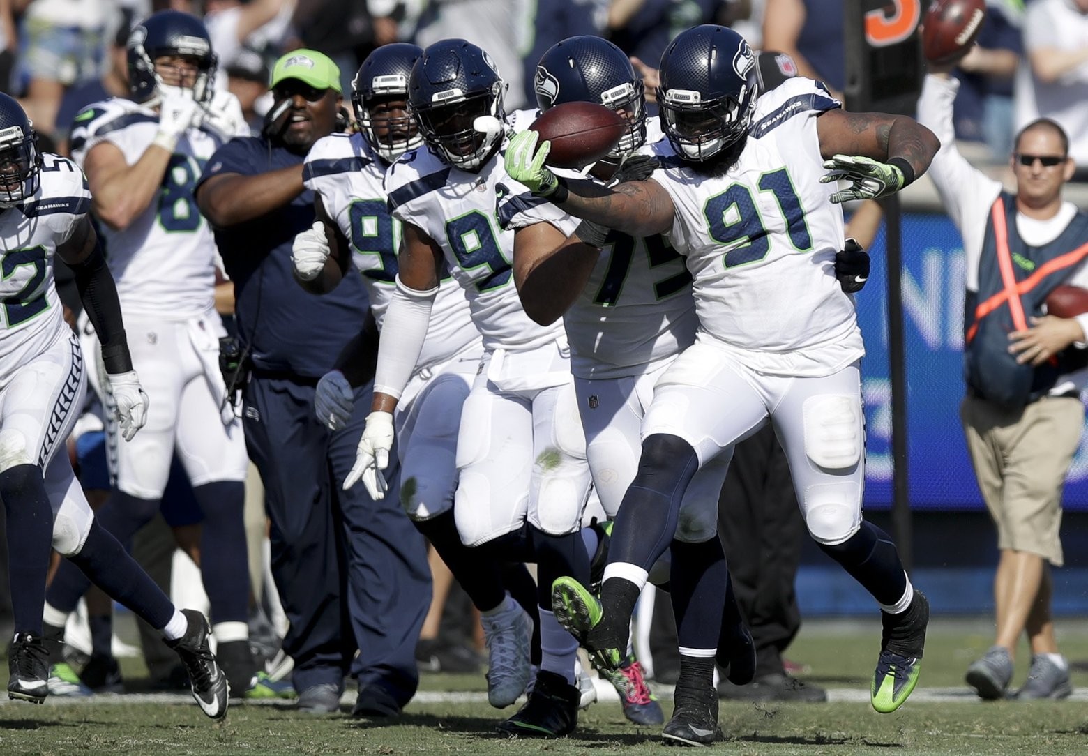 Instant analysis: Three thoughts from the Seahawks’ gritty 16-10 win ...