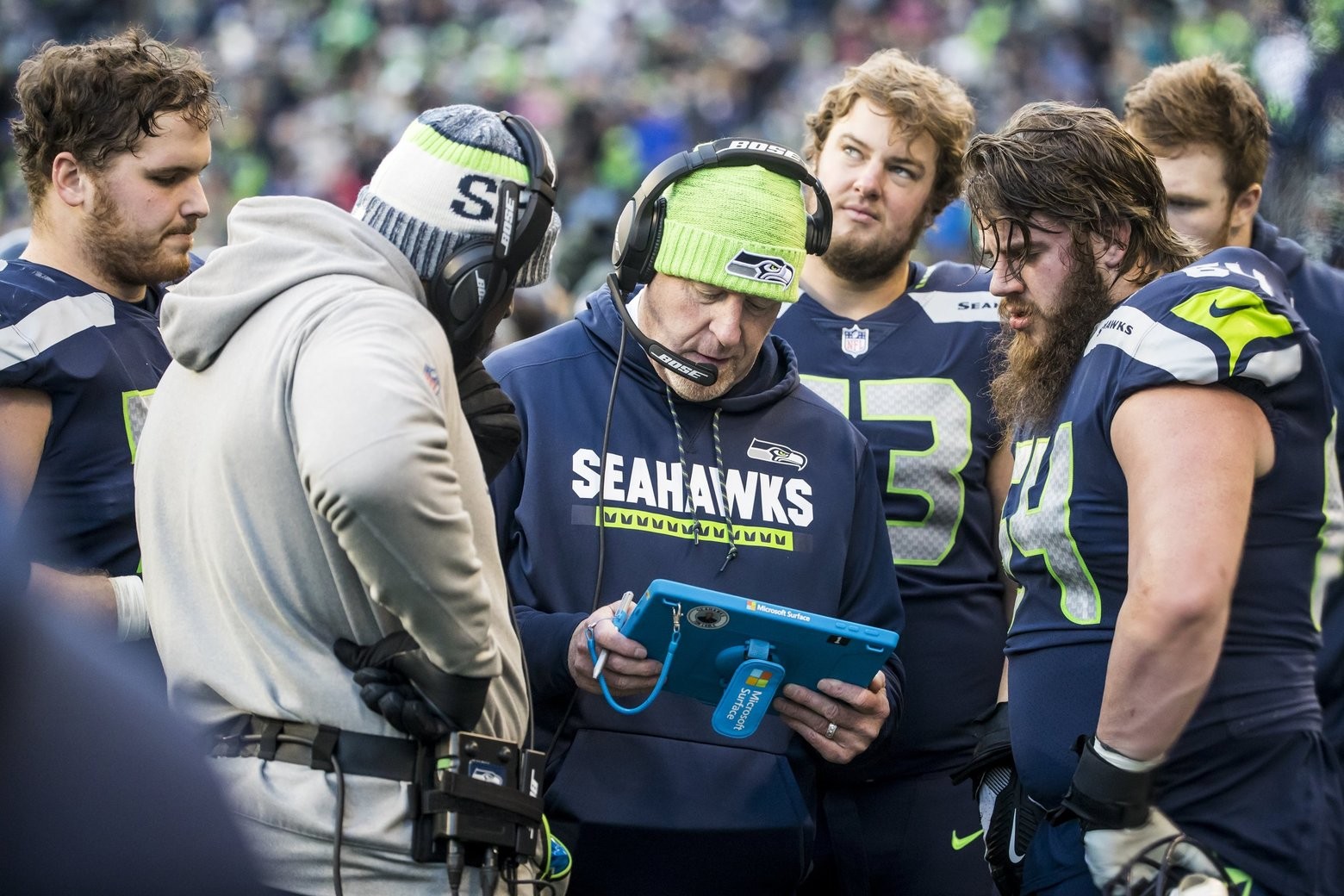 Seahawks part ways with offensive line coach Tom Cable