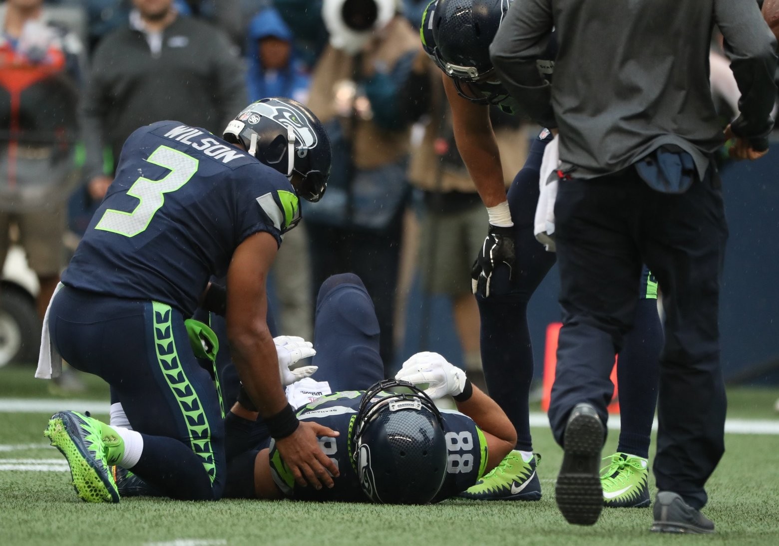 Seahawks coach Pete Carroll says Jimmy Graham has ankle injury and ...