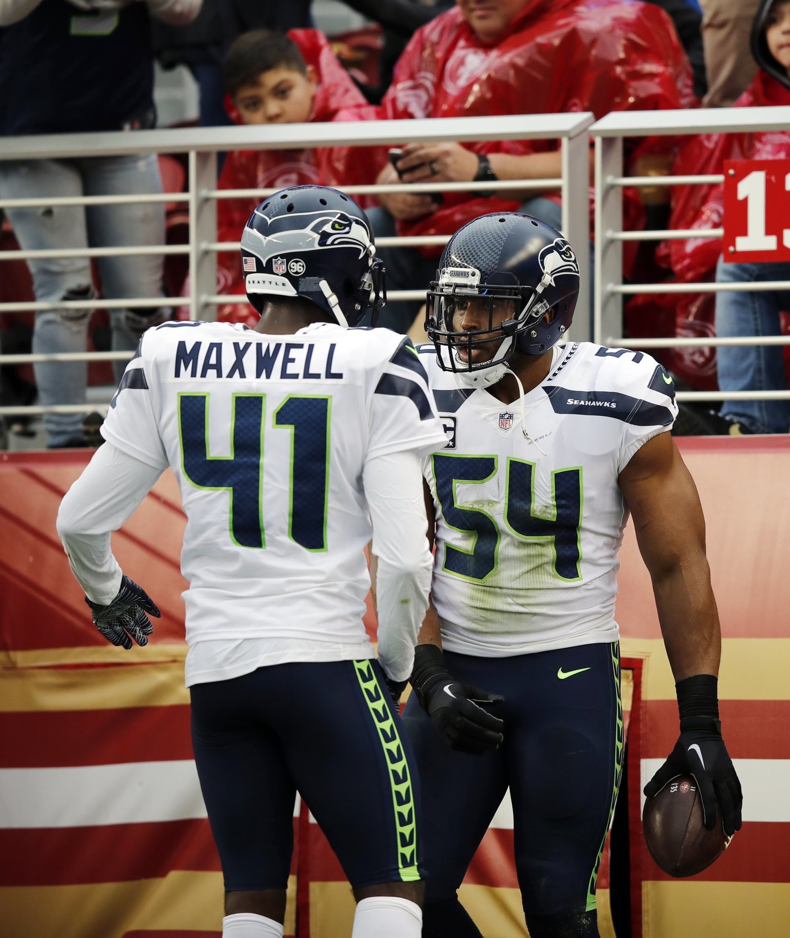 Watch: Seahawks’ Bobby Wagner muscles his way for one of the coolest ...
